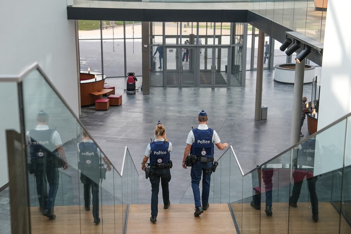 Affaire Lenoci : cette enquête revèle comment un pédocriminel est passé ...